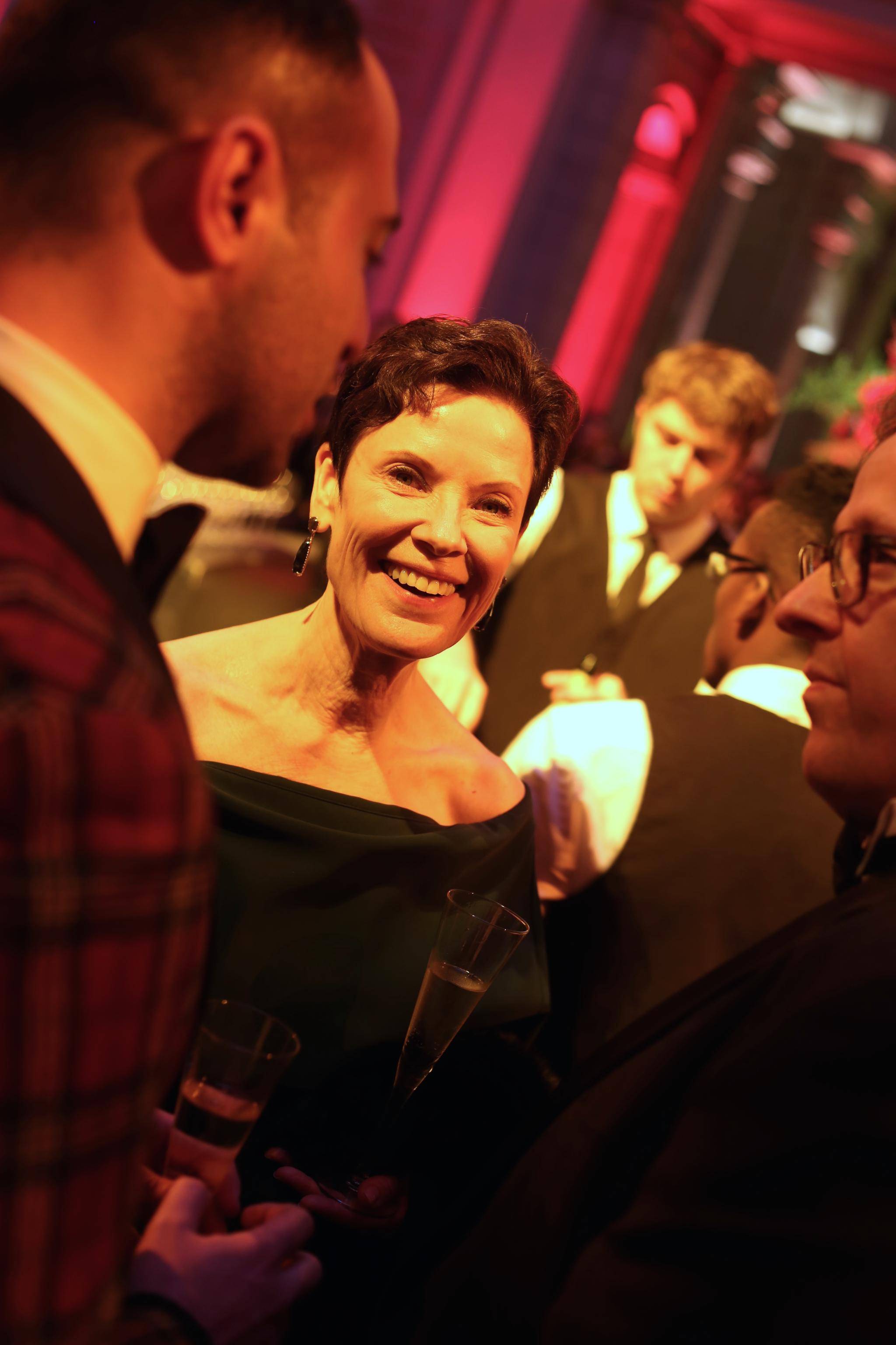 Maple Leaf Ball in London - The Globe and Mail