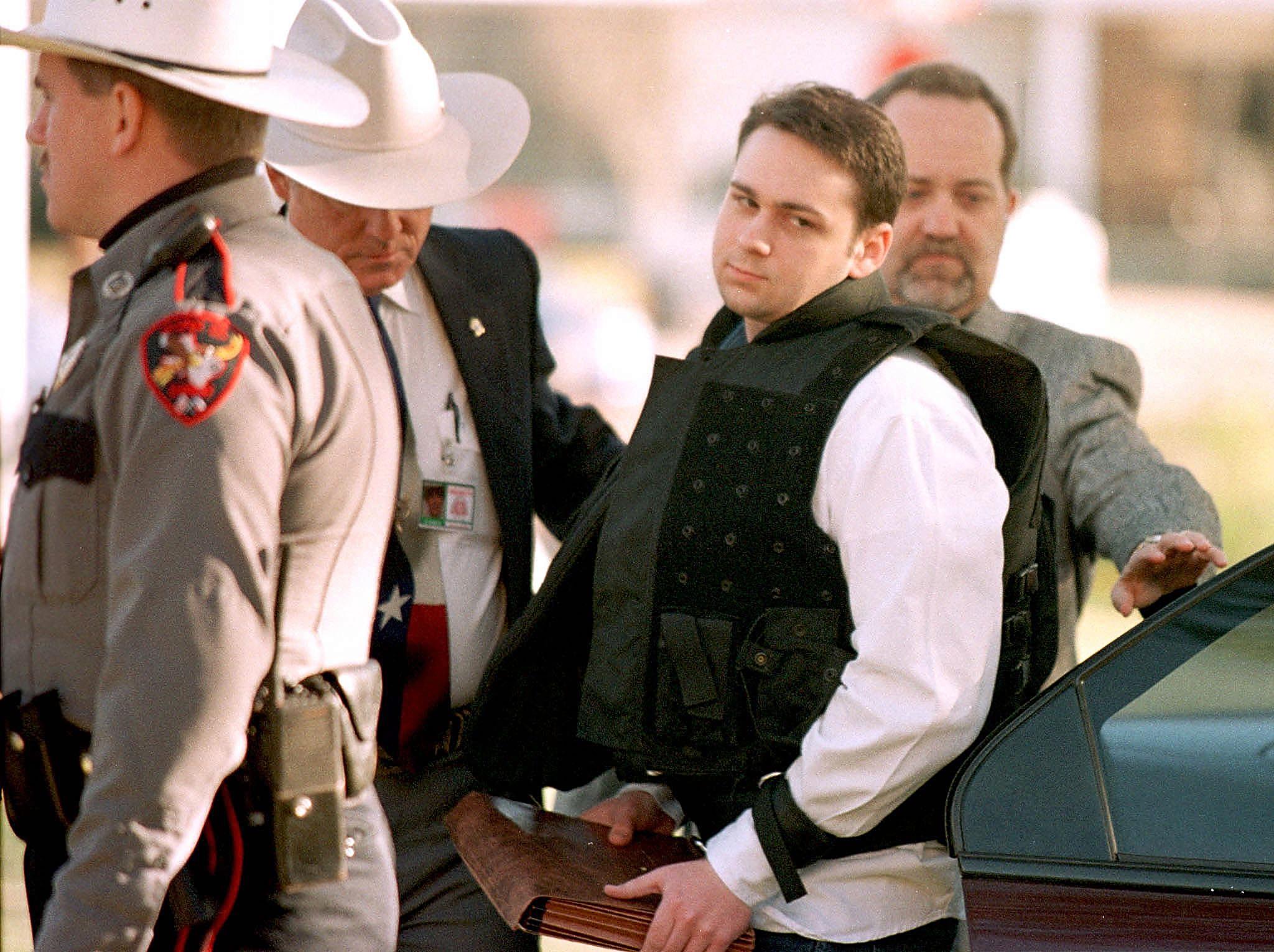 Tombe De James Byrd Jr Former Texas Sheriff Speaks Out After New